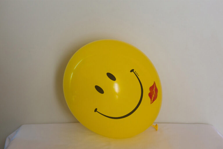 Basics Camera Flash and Speedlight explained with EXAMPLES.